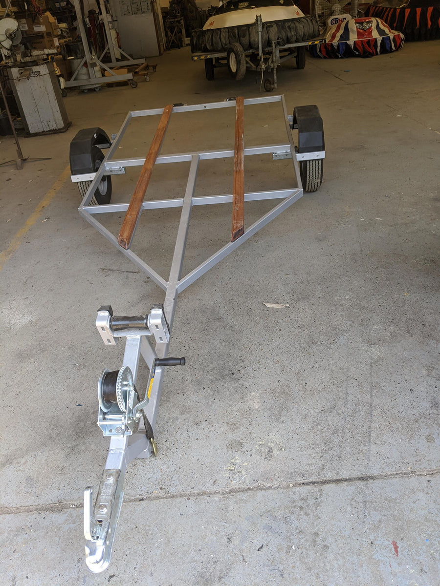 '1 Man, 1 Minute' Trailer / Dolly – The British Hovercraft Company ...